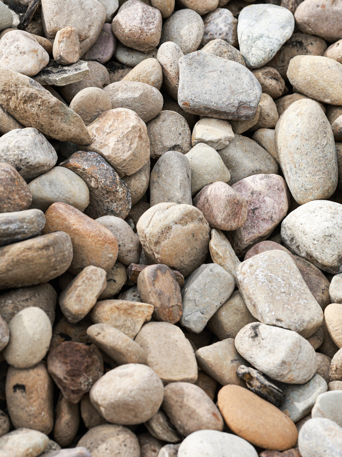 Ohio Cobble Gravel – Sold By The Yard | Mr. Mulch