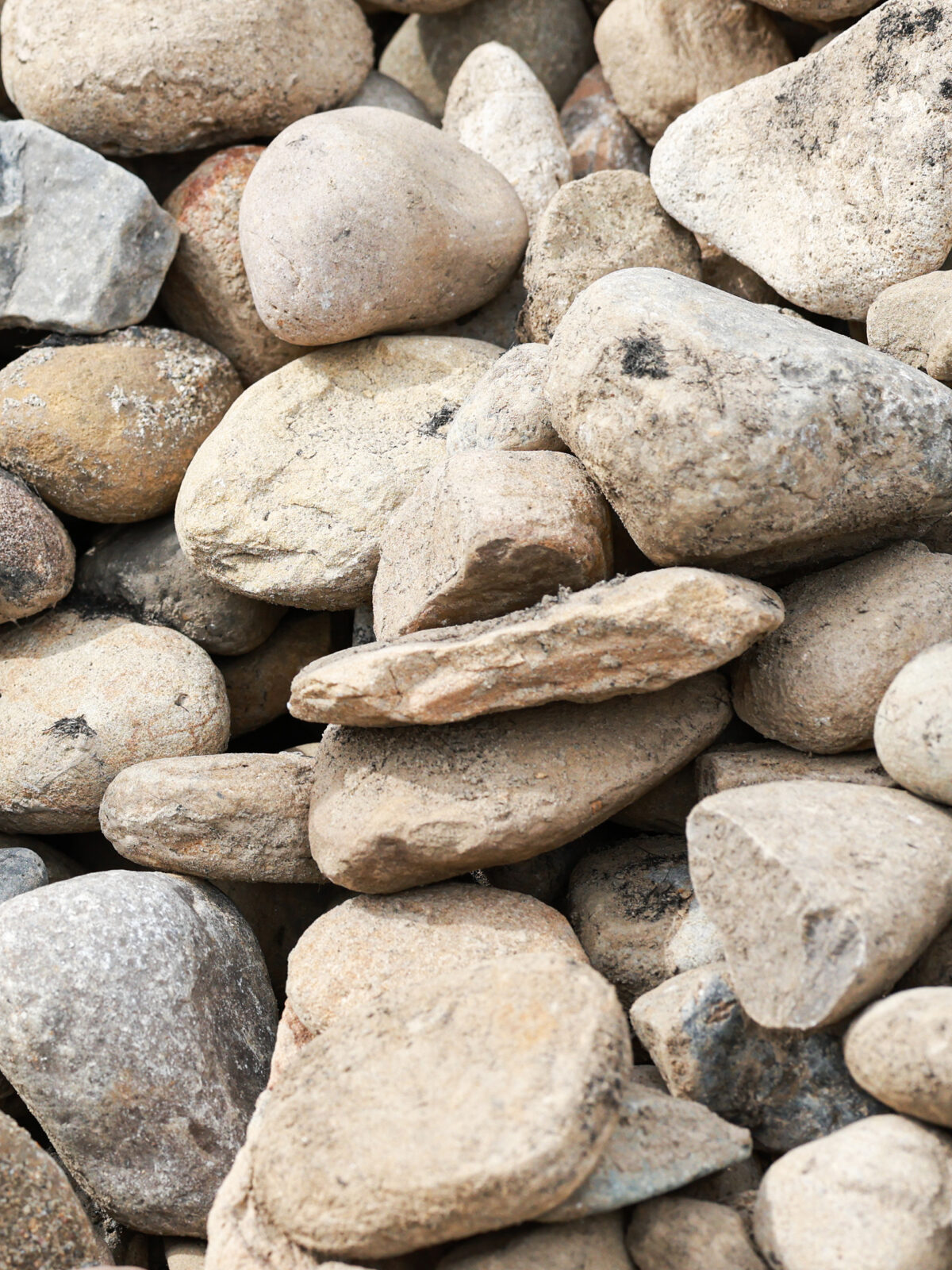 Ohio Cobble Gravel – Sold By The Yard | Mr. Mulch